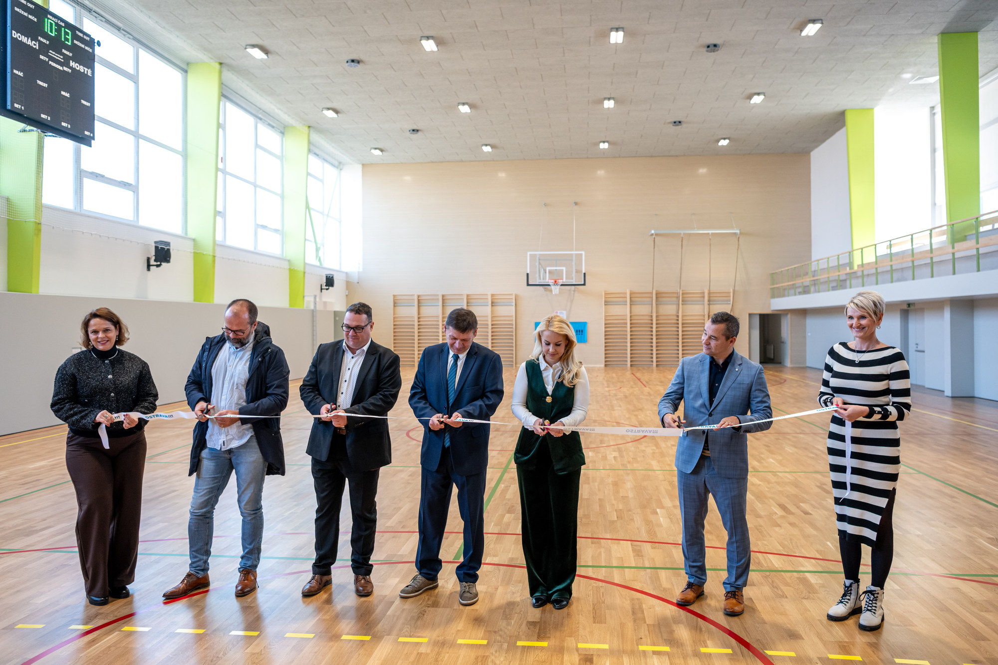 Pustkovec má zrekonstruovanou sportovní halu - Fajnovy sport
